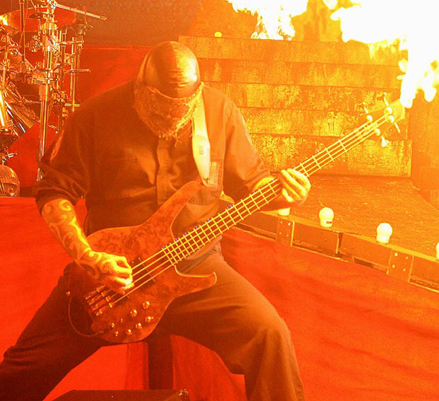 Status Graphite. The finest hand-made graphite basses and guitars. Made ...